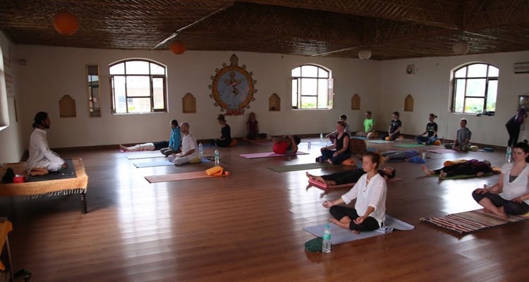 Anand Prakash Ashram Rishikesh (Entry Fee, Timings, History, Images ...