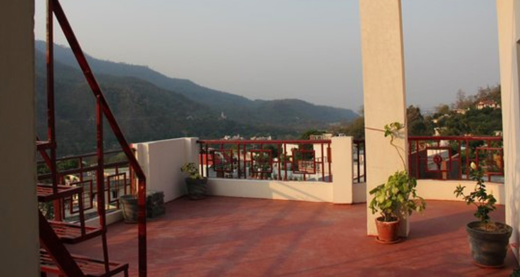 Himalayan Yoga Ashram Rishikesh (Entry Fee, Timings, History, Images ...